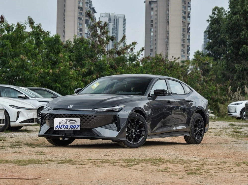 Китай Дешевые поставщики бензиновых автомобилей Changan UniV - Скидка ...
